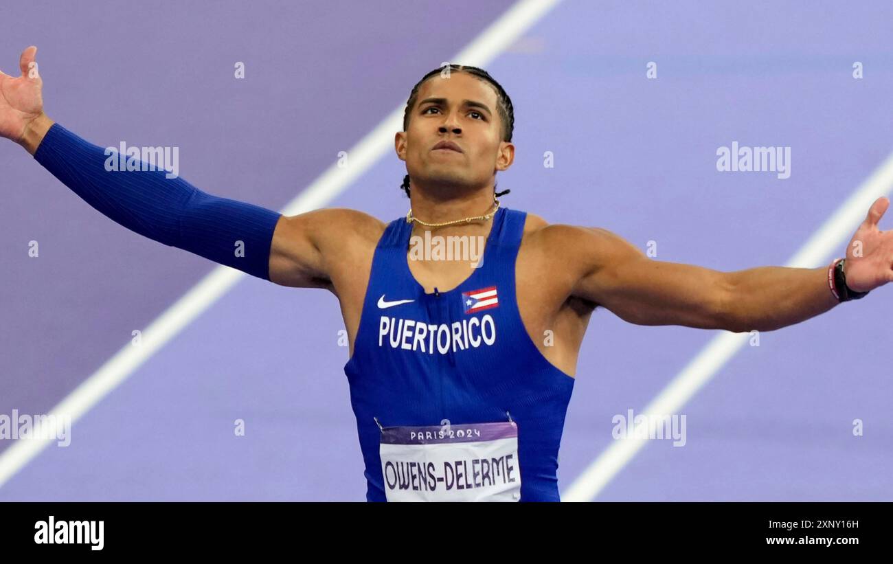 Ayden Owens-Delerme, of Puerto Rico, wins a heat in the decathlon 400 ...