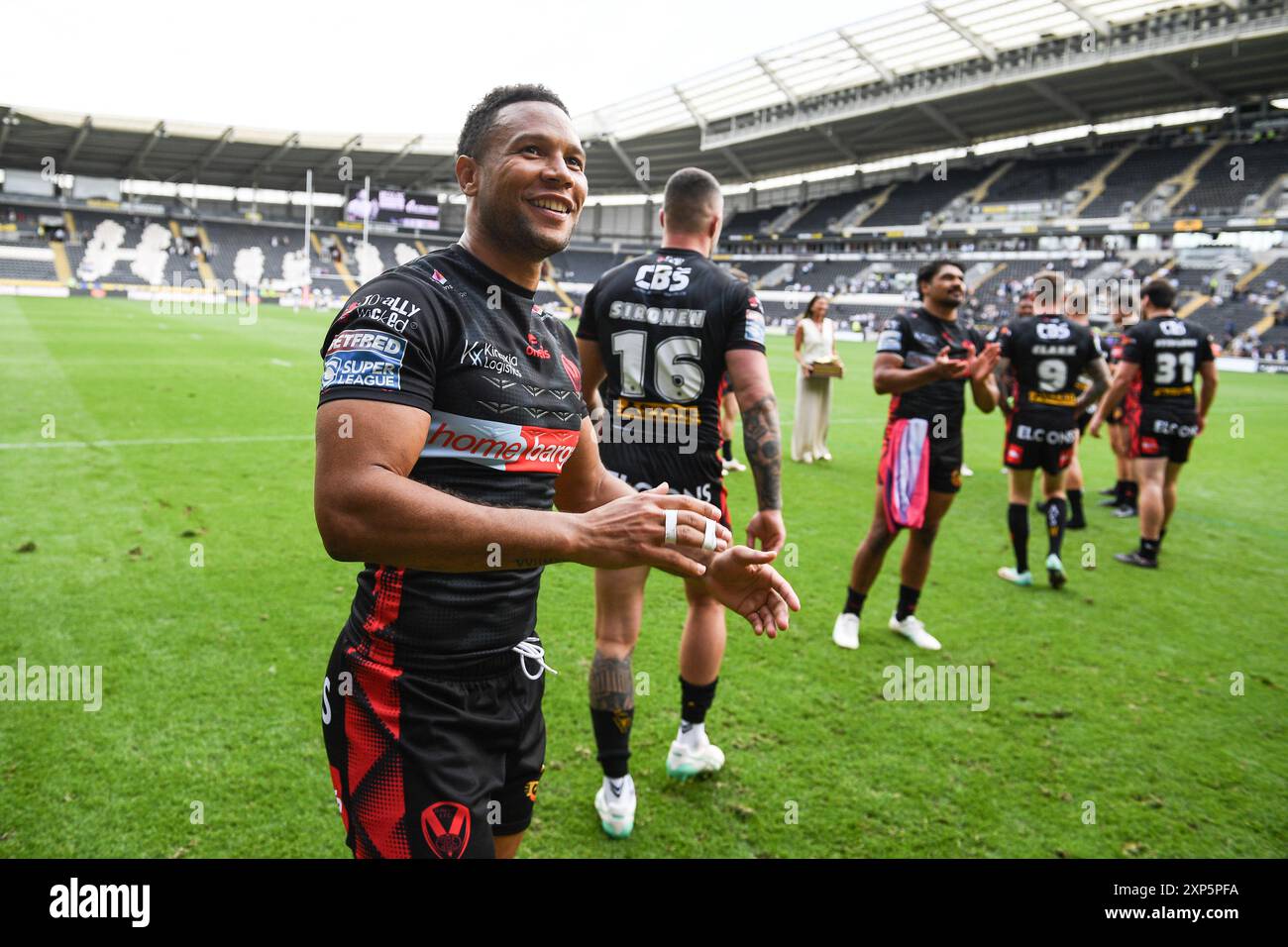 Hull, England - 3. August 2024 - Moses Mbye aus St. Helens. Rugby ...
