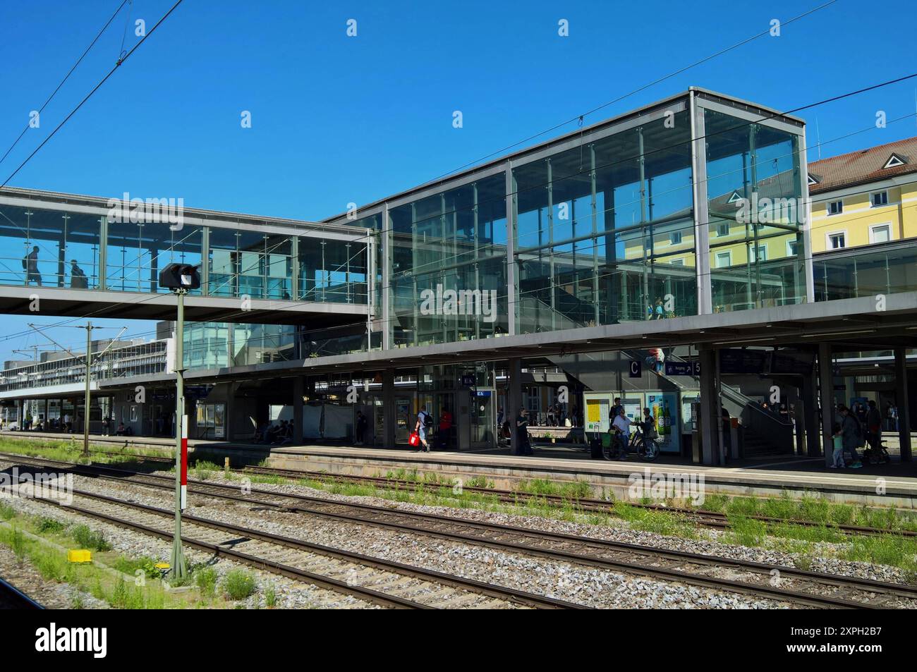Regensburg hauptbahnhof -Fotos und -Bildmaterial in hoher Auflösung – Alamy