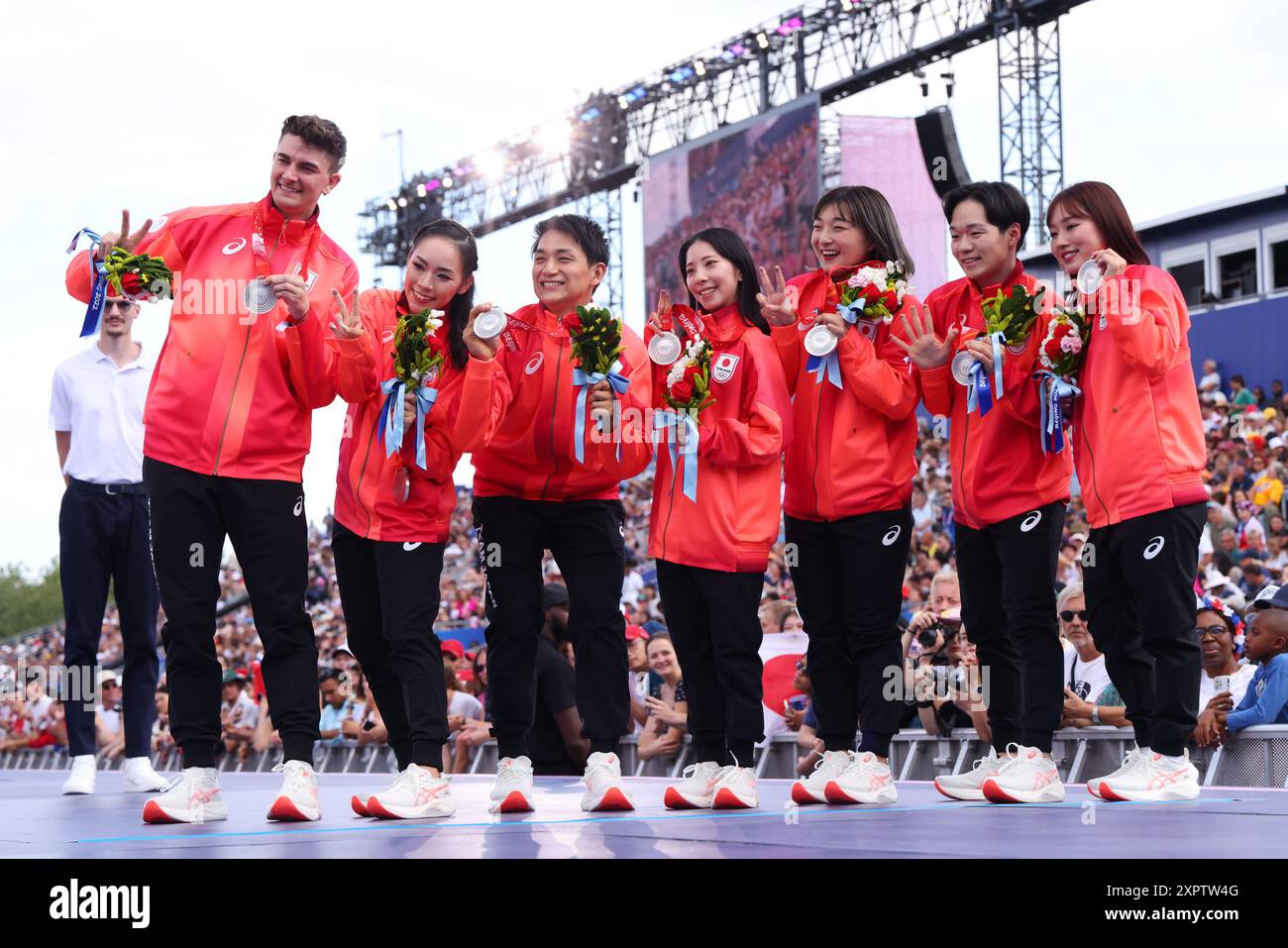(L bis R) Takeru Komatsubara, Misato Komatsubara, Ryuichi Kihara, Riku ...