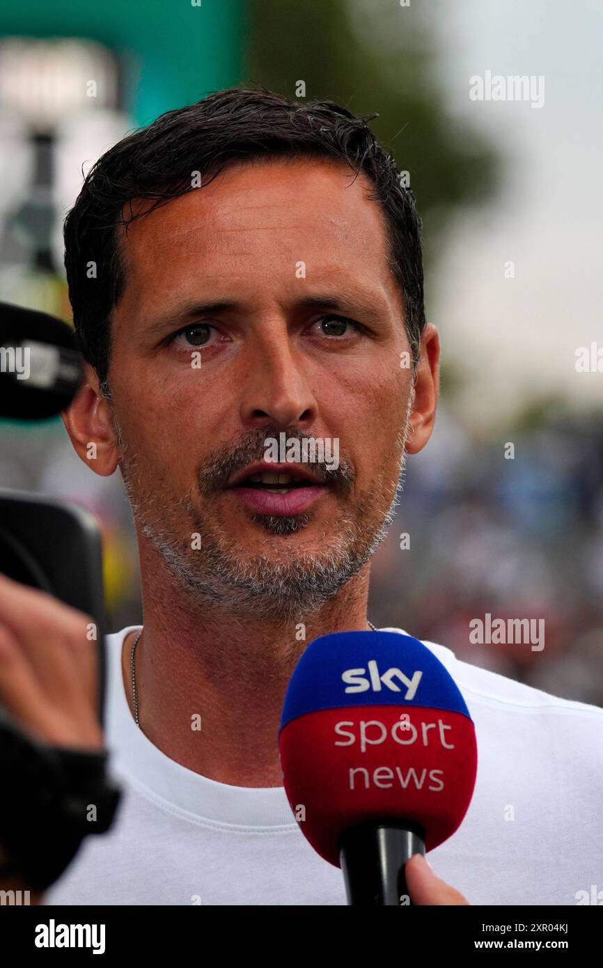 07. August 2024, Frankfurt Deutschland: Dino Toppmöller, Trainer von ...