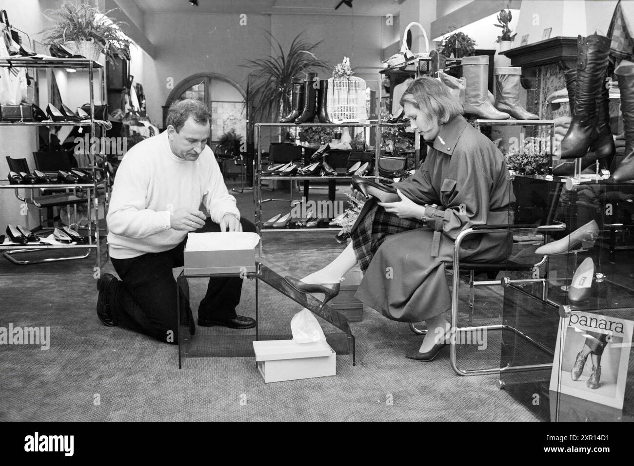 Schuhgeschäft stefanie interieur -Fotos und -Bildmaterial in hoher ...