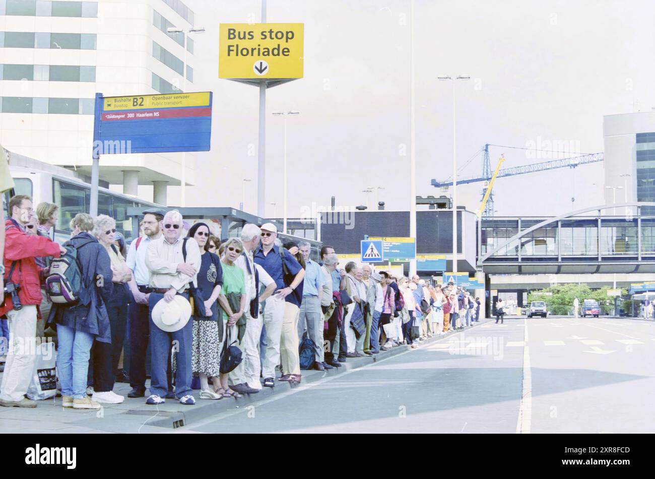 Busse Floriade Bus, Schiphol, Schiphol, 06-08-2002, Whizgle Dutch News ...