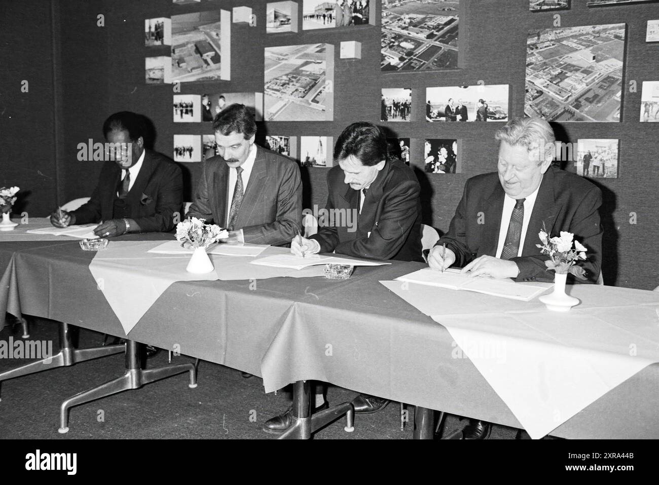 Prüfen Sie die MSD-Präsentation, Signatur. Contracts, MSD, 20-02-1990 ...