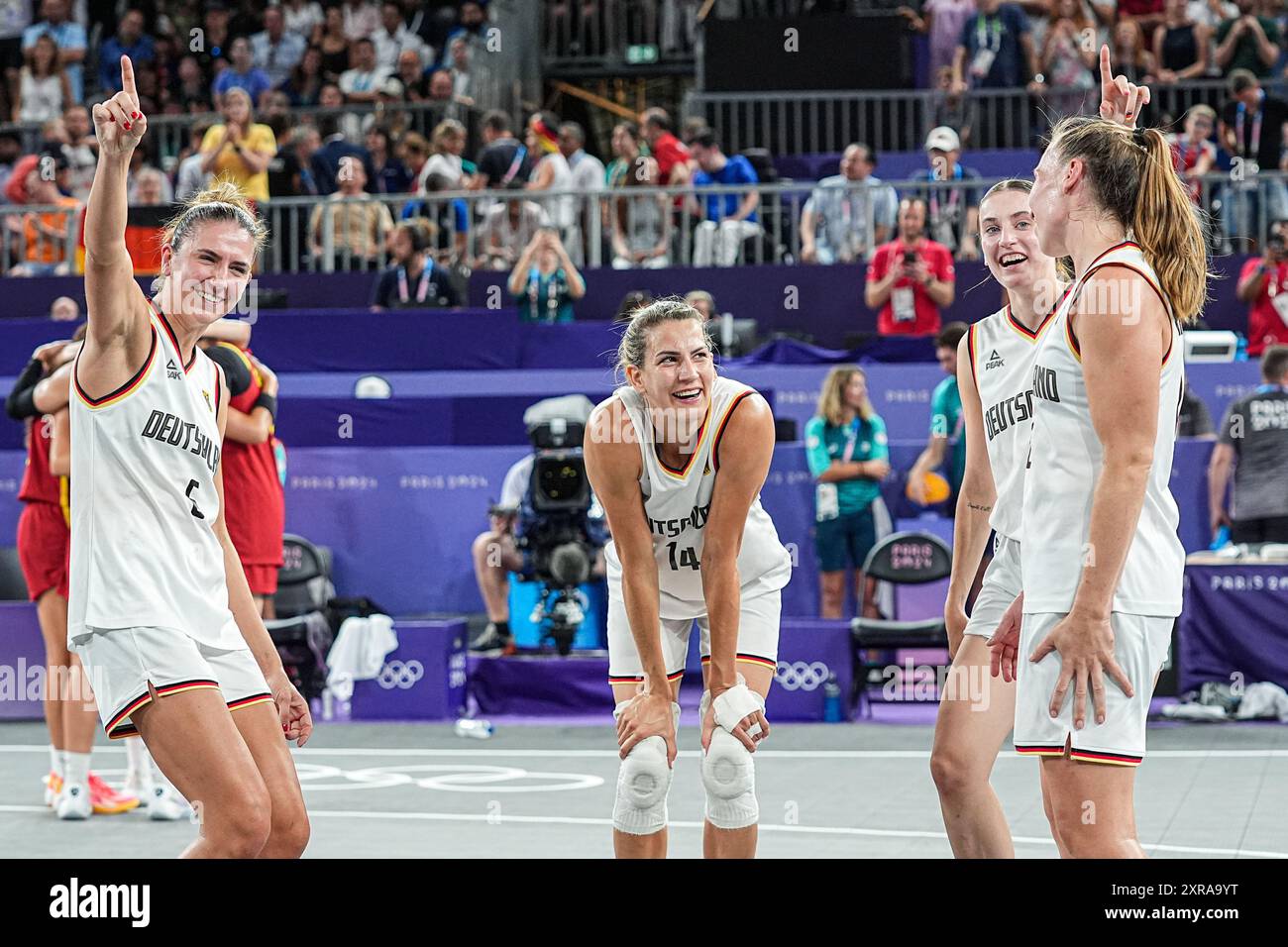 PARIS, FRANKREICH - 5. AUGUST: Marie Reichert aus Deutschland, Svenja ...