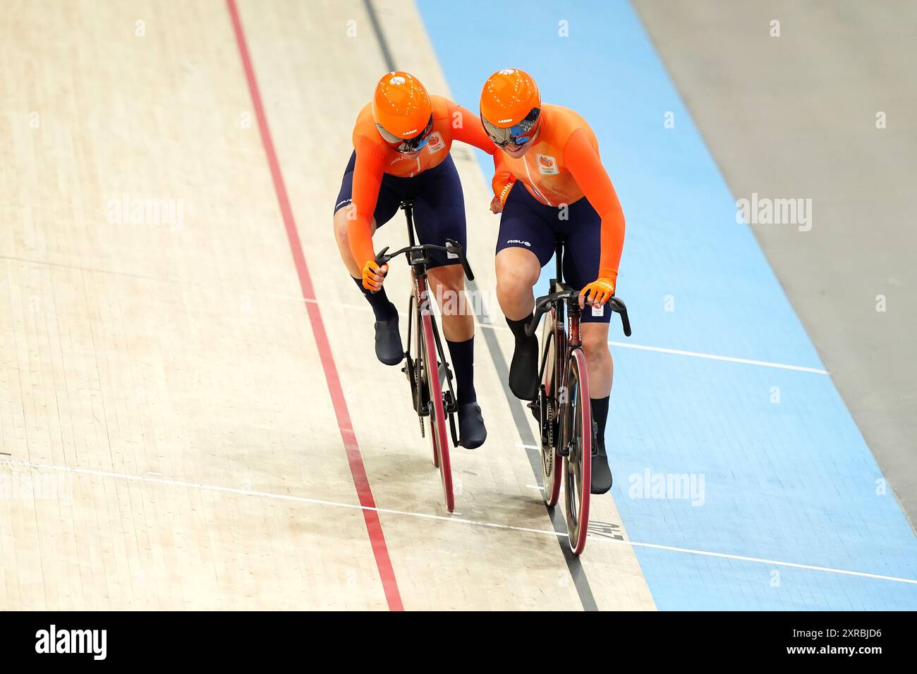 Maike van der Duin und Lisa van Belle im Madison-Finale der Frauen im ...