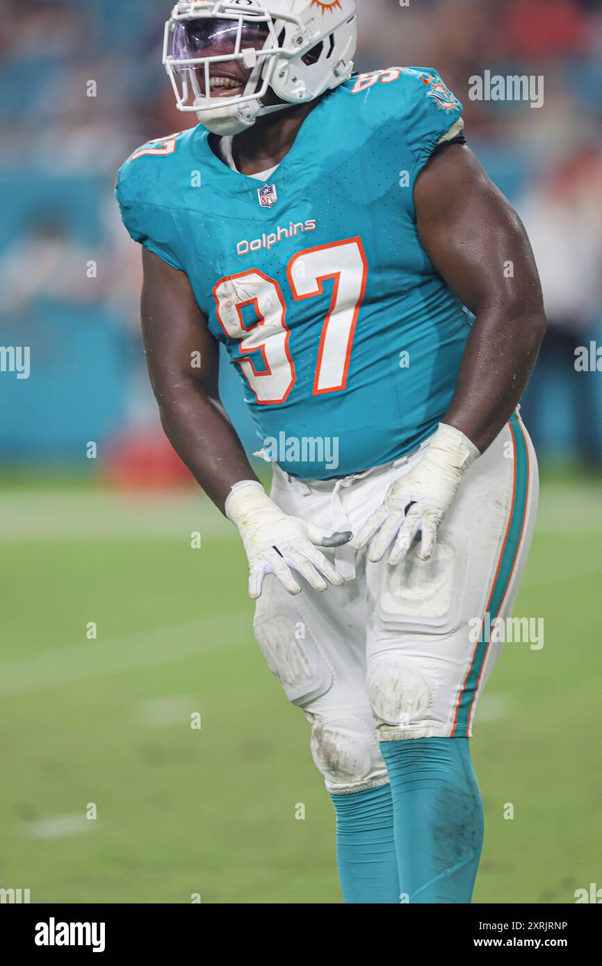 Miami Gardens, FL USA; Miami Dolphins Defensive Tackle Isaiah Mack (97 ...