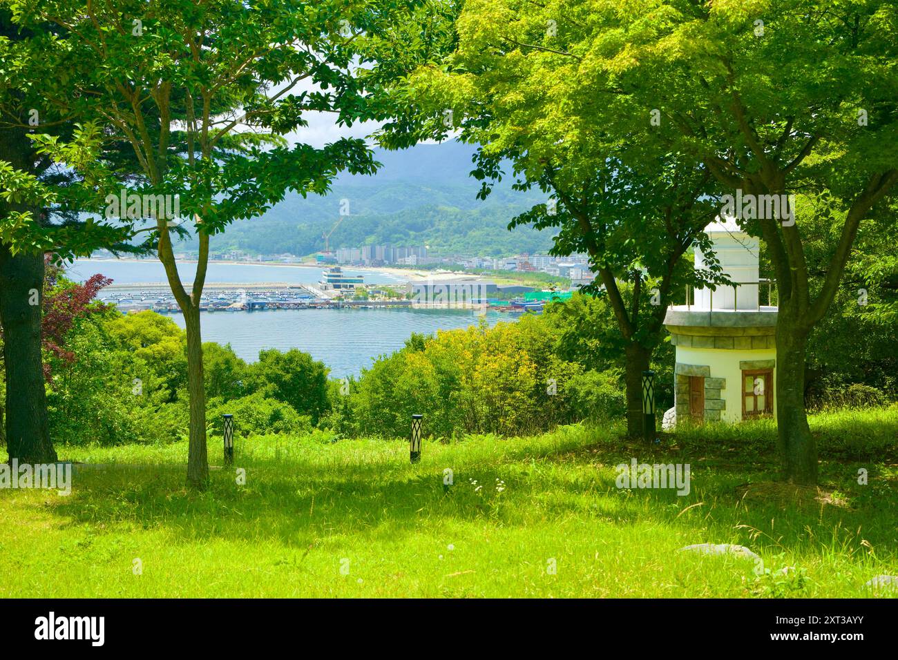 Uljin County, Südkorea - 27. Juli 2024: Eine malerische Szene im ...