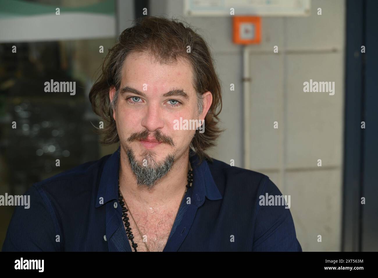 Schauspieler Diego Carlos Seyfarth posiert beim Fantreffen und Starwahl ...