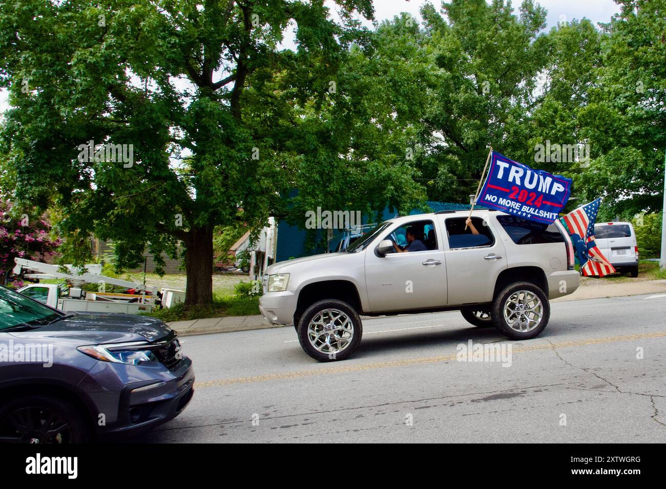 ASHEVILLE (USA) - Unterstützer und Gegner des ehemaligen ...