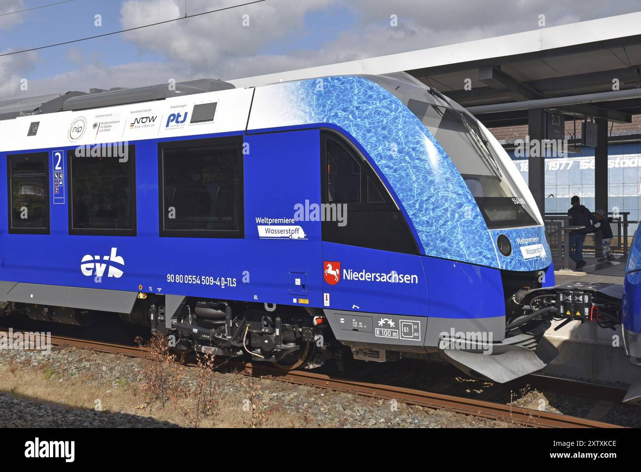 Europa, Deutschland, Niedersachsen, Wasserstoffzug RB33 Cuxhaven ...