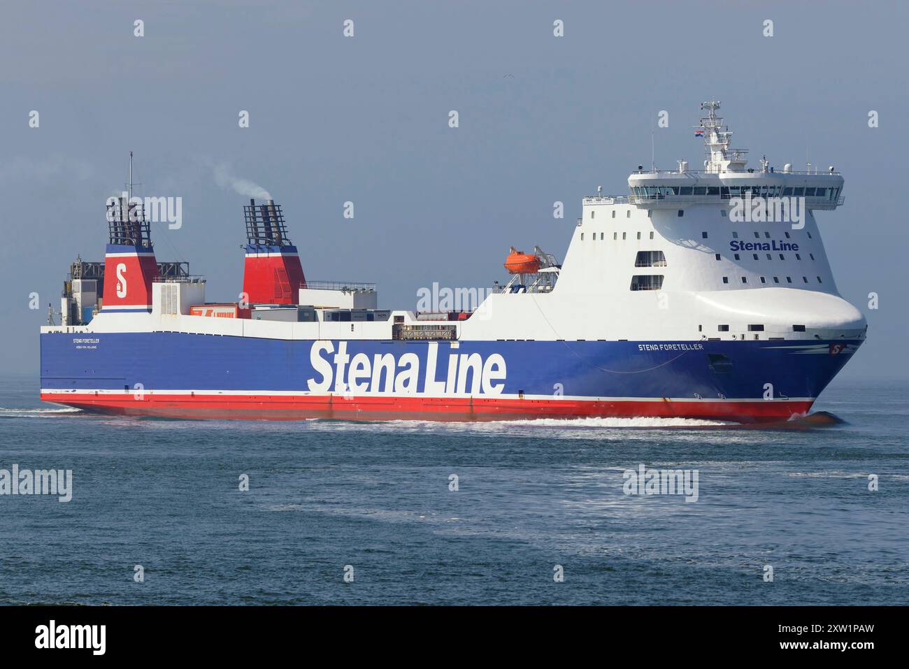 Das Ro-Ro-Frachtschiff Stena Foreteller trifft am 9. Mai 2024 im Hafen ...