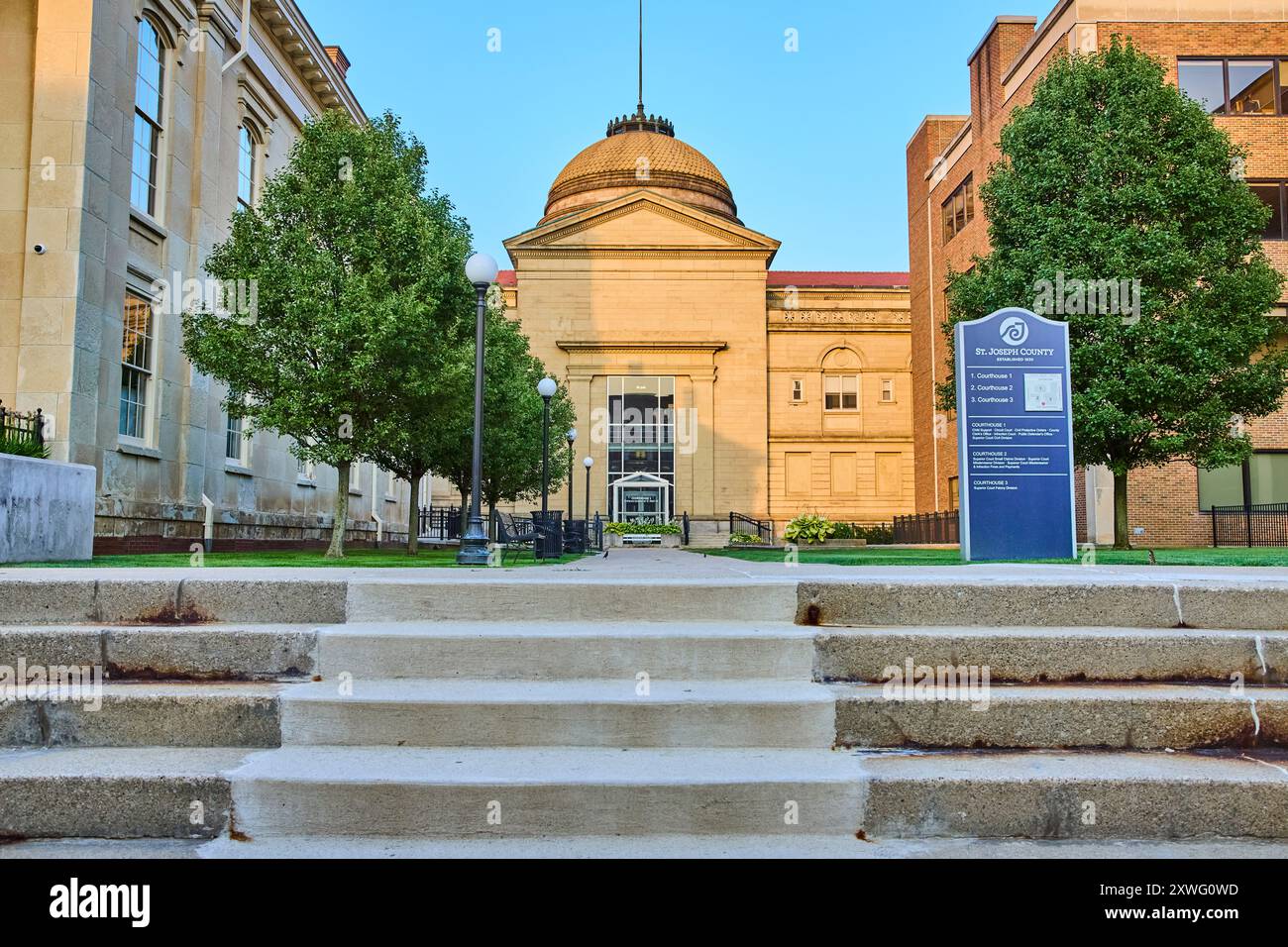 Neoclassical architecture -Fotos und -Bildmaterial in hoher Auflösung – Alamy
