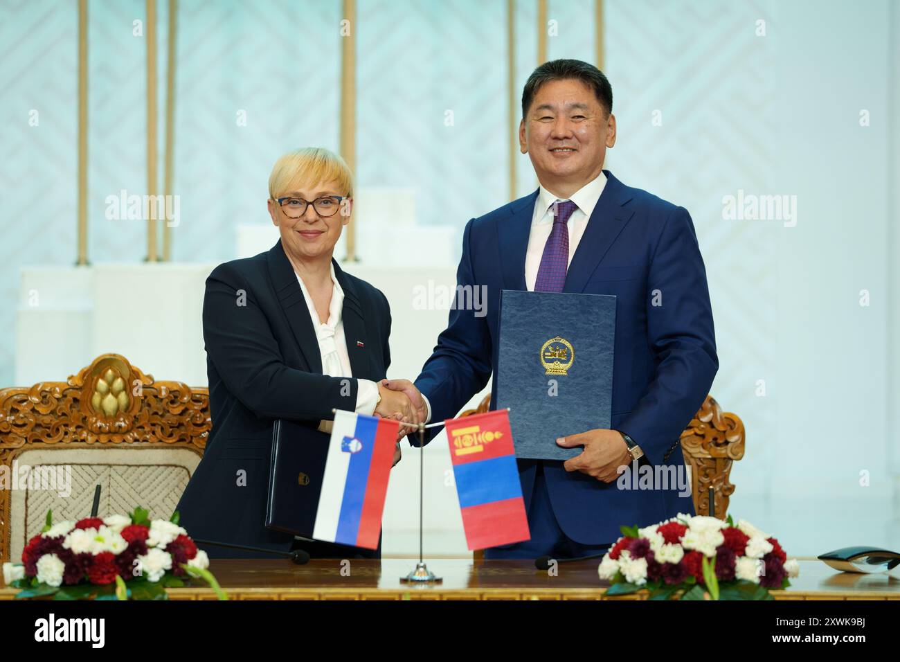 Ulaanbaatar, Mongolei. August 2024. Der Präsident der Mongolei Khurelsukh Ukhnaa und die First ...