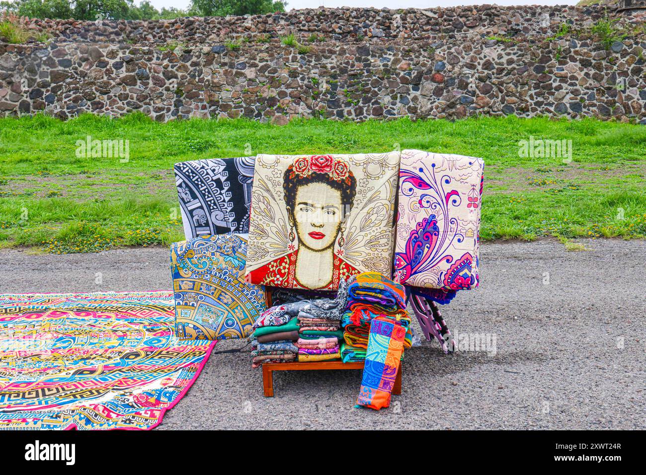 Frida Kahlo, gesticktes Bild von Magdalena Carmen Frida Kahlo Calderón ...