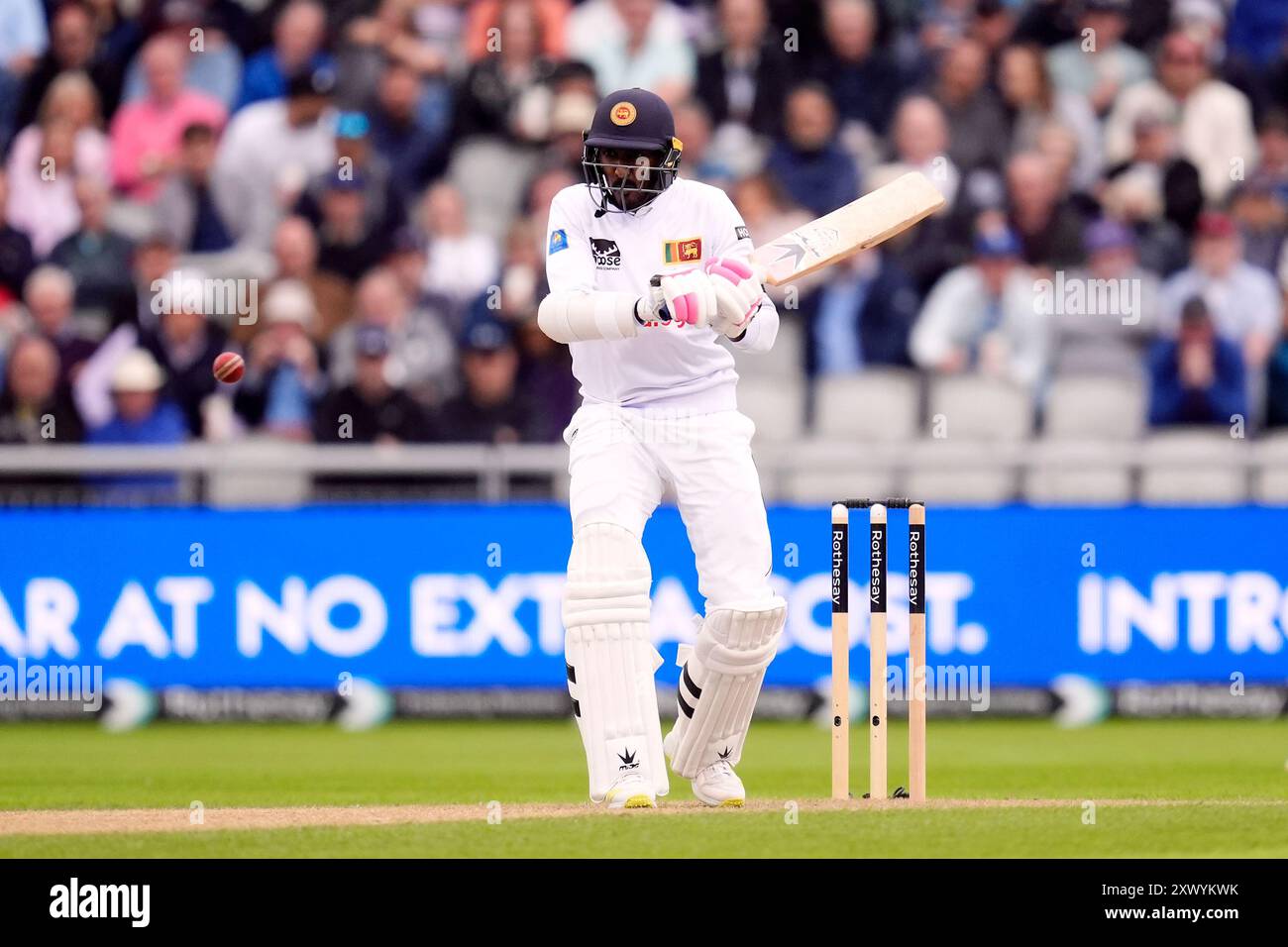 Sri Lankas Milan Rathnayake schlug am ersten Tag des ersten Rothesay ...