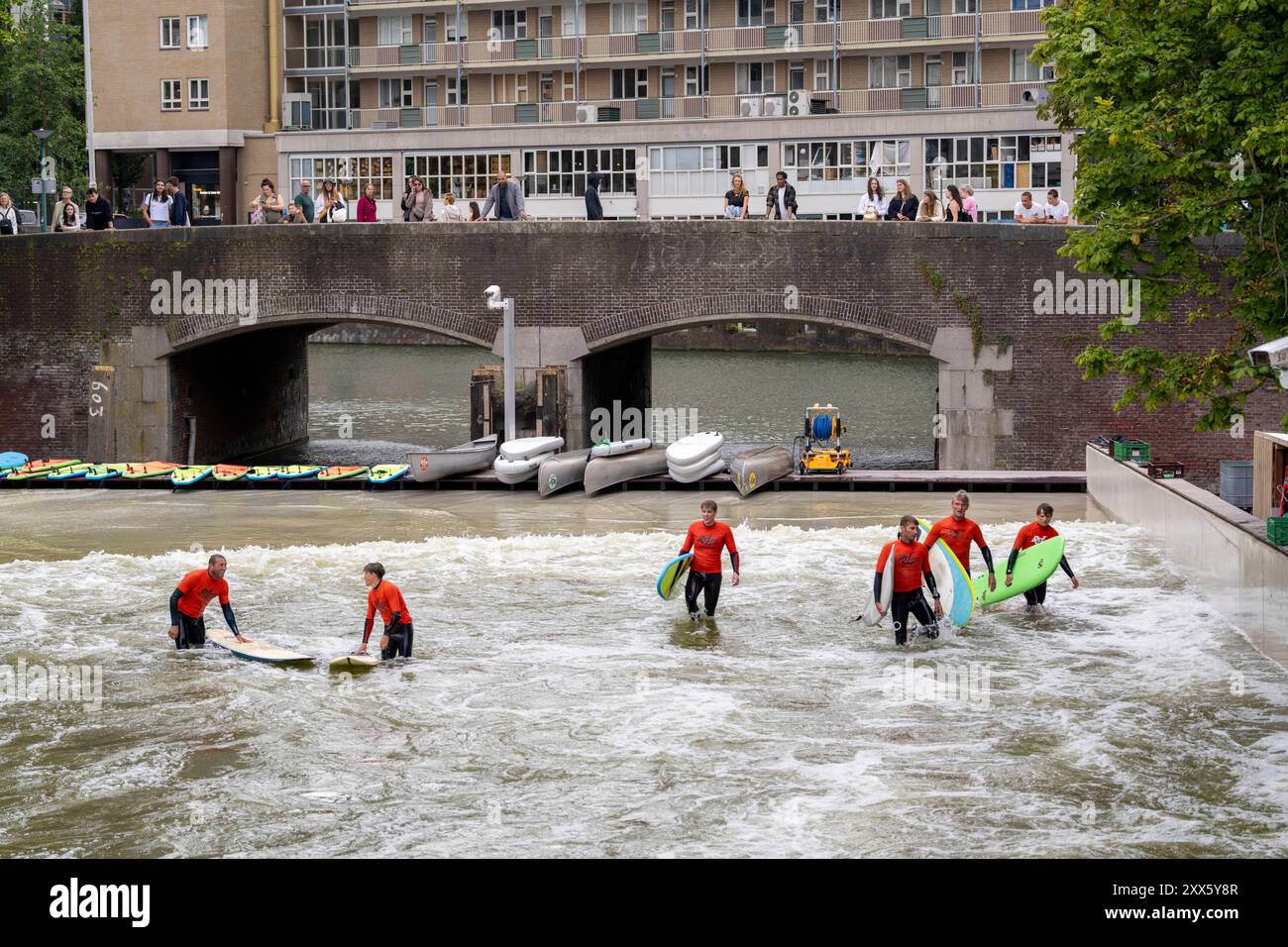 Surfanlage in der Innenstadt von Rotterdam, Rif010, die angeblich ...