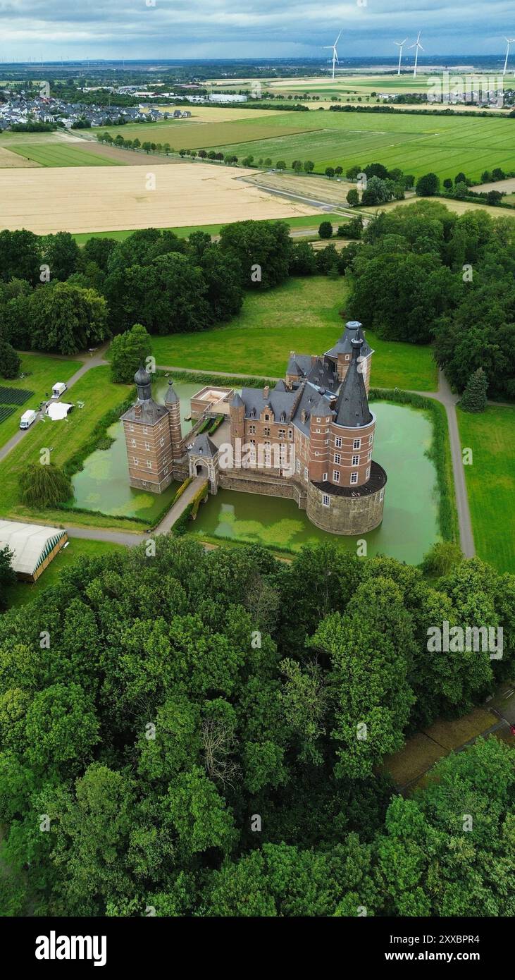 Drohnenfoto schloss merode deutschland -Fotos und -Bildmaterial in ...