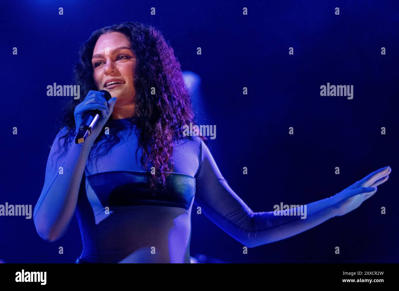 Jessie J (Jessica Ellen Cornish) bringt Manchester Stolz am ersten ...