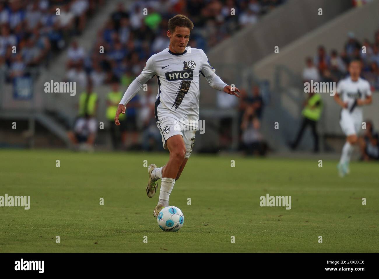 Karlsruhe, Deutschland. August 2024. Am Ball Lukas Pinckert (SV 07 ...