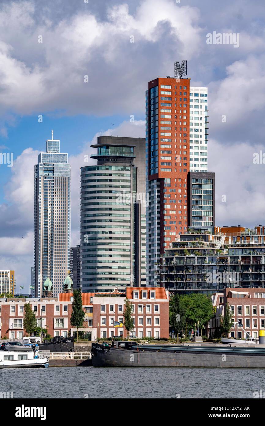 Hafenbecken des Maashaven, Binnenschifffahrtshafen, Anlegestellen ...