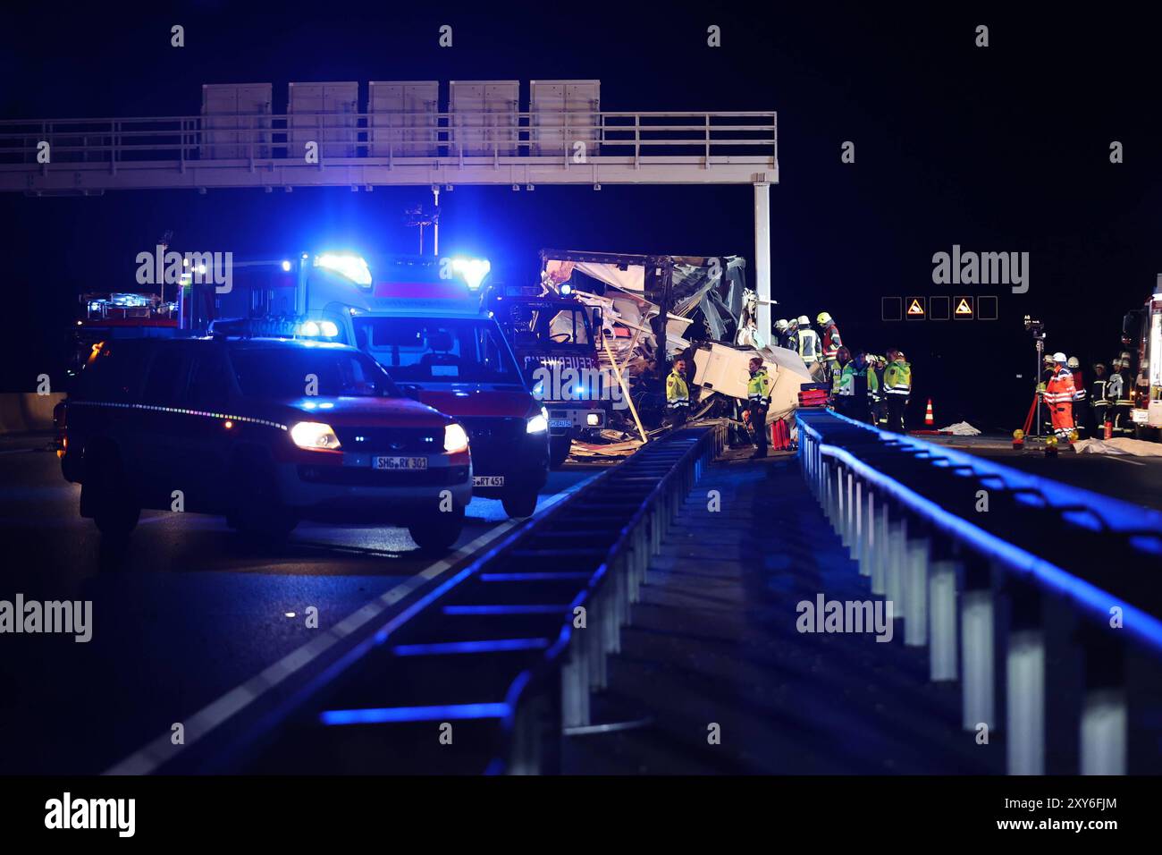 A2 zwischen Rehren und Lauenau: Zwei Menschen bei LKW-Unfall tödlich ...