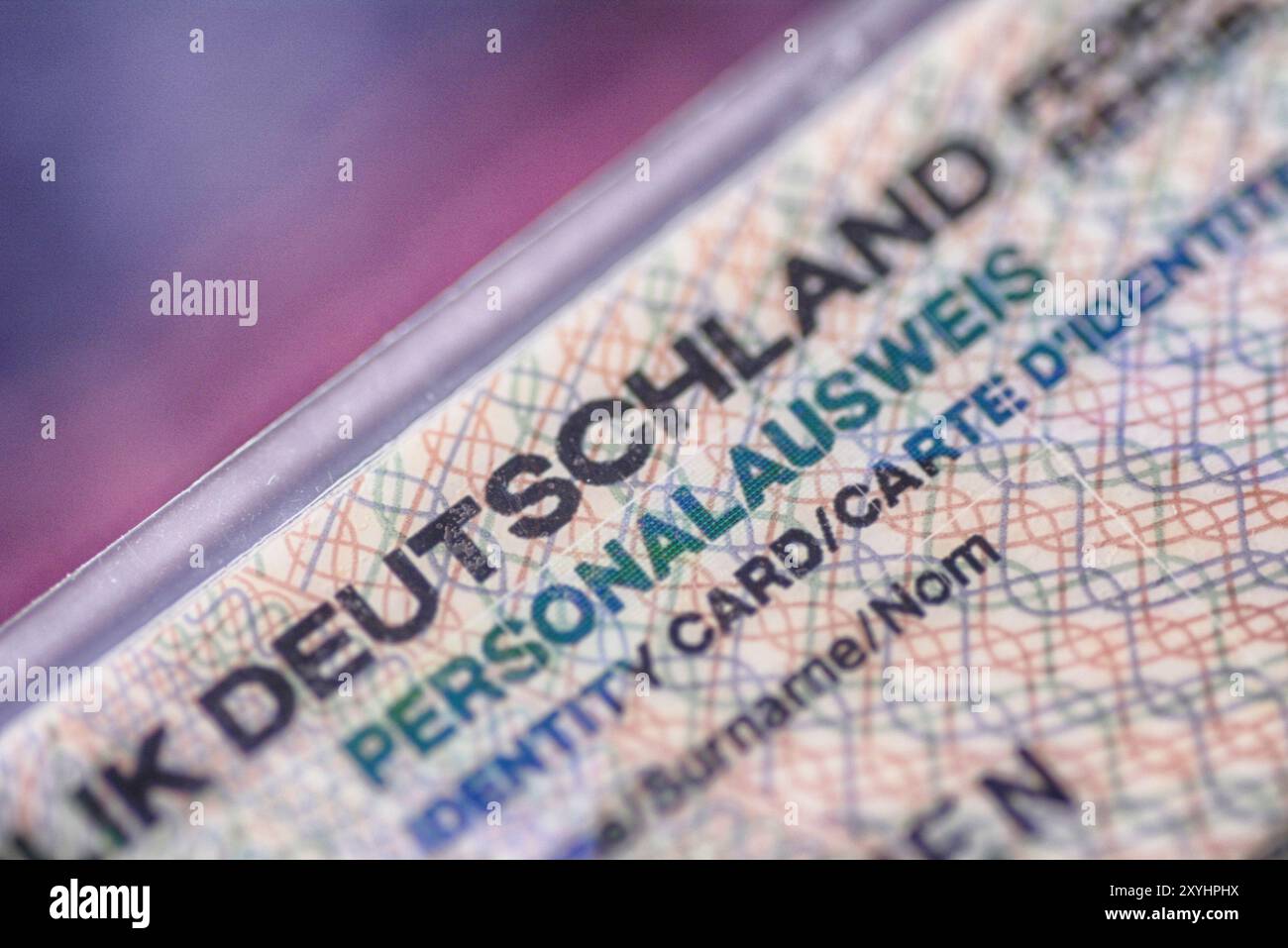 Deutscher personalausweis -Fotos und -Bildmaterial in hoher Auflösung ...