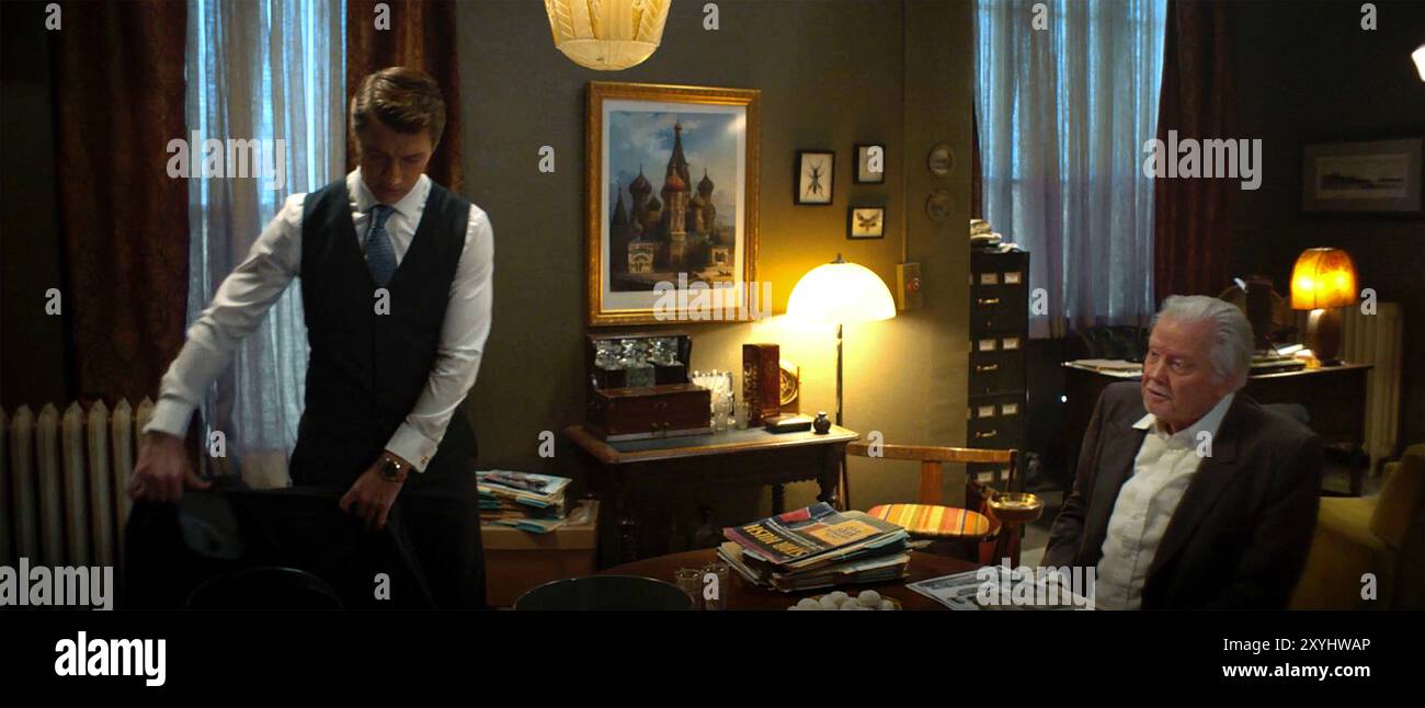 USA. Alex Sparrow and Jon Voight in Reagan ((c) Showbiz Direct) - ein ...