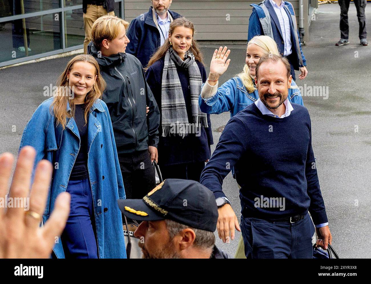 Geiranger, Norwegen. 30. August 2024. Kronprinz Haakon, Kronprinzessin ...