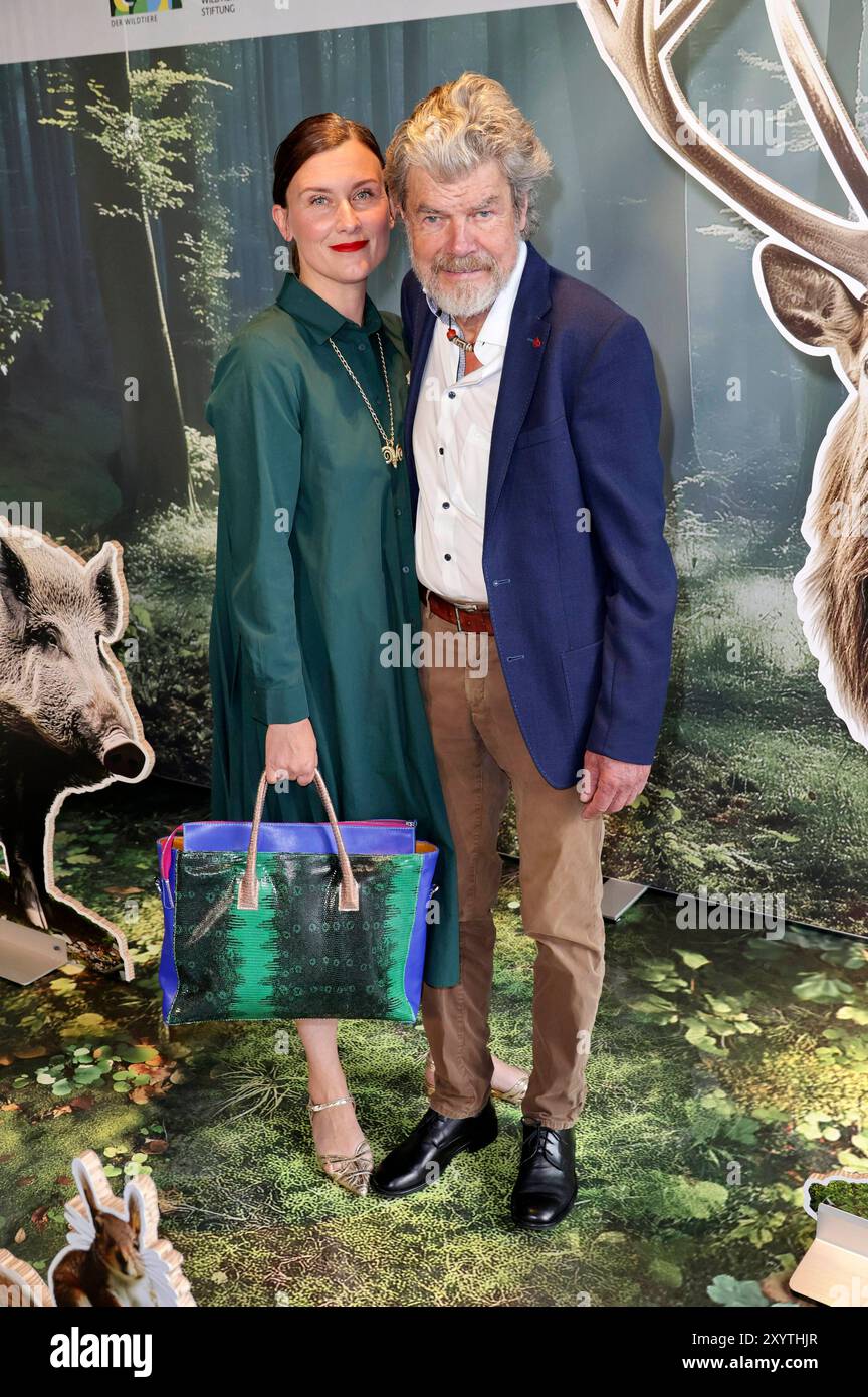 Reinhold Messner mit Ehefrau Diane Messner bei der Eröffnung der ...