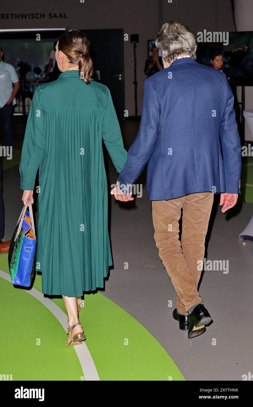 Reinhold Messner mit Ehefrau Diane Messner bei der Eröffnung der ...