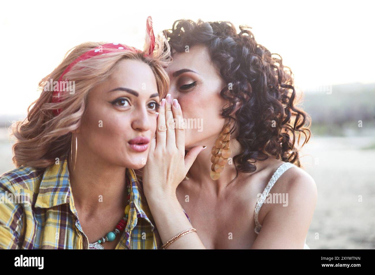 Schöne junge frauen -Fotos und -Bildmaterial in hoher Auflösung – Alamy