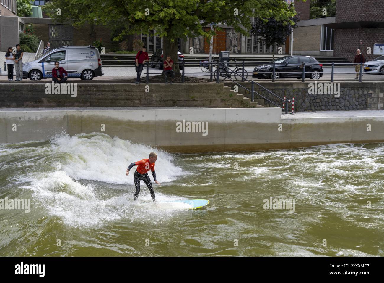 Surfanlage im Stadtzentrum von Rotterdam, Rif010, angeblich die ...