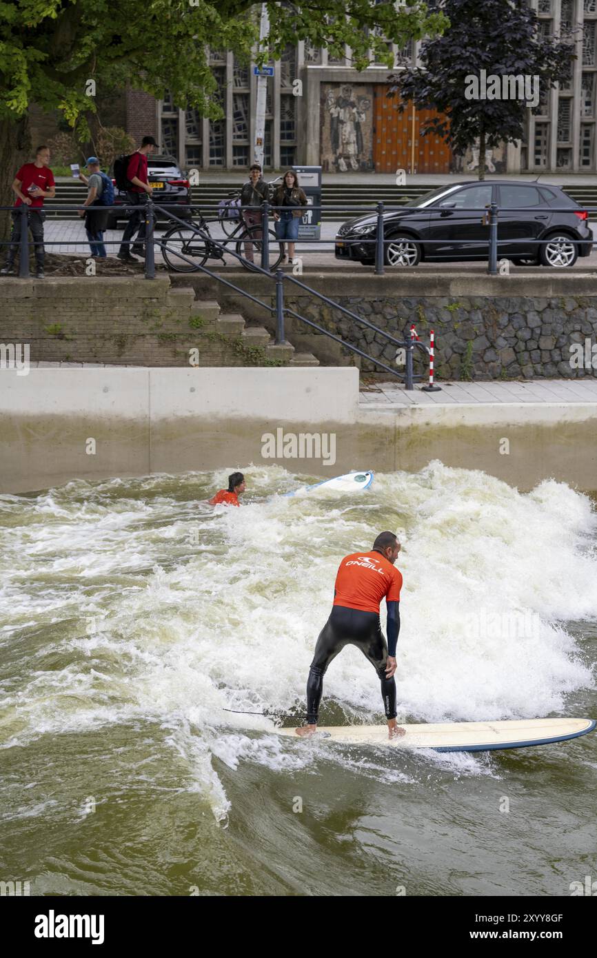 Surfanlage im Stadtzentrum von Rotterdam, Rif010, angeblich die ...