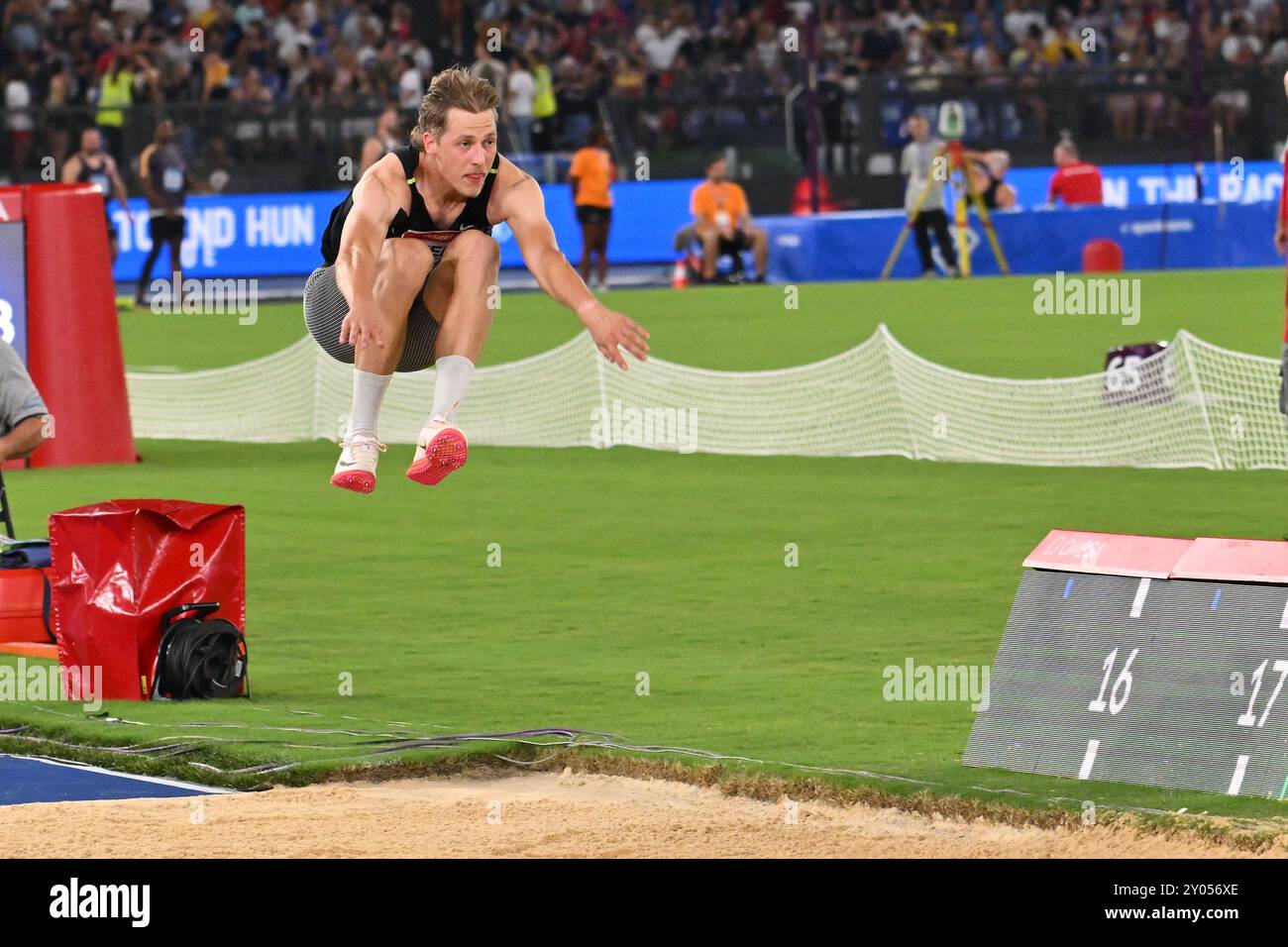 Max Hess (GER) tritt in der IAAF Wanda Diamond League: Golden Gala ...