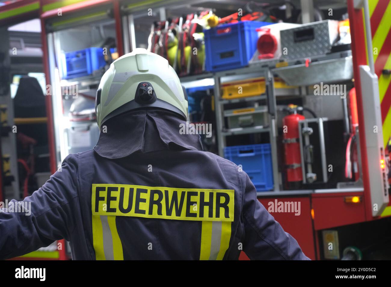 Feuerwehr-Blaulicht Feuerwehr in verschiedenen Bildern und Aktionen in ...