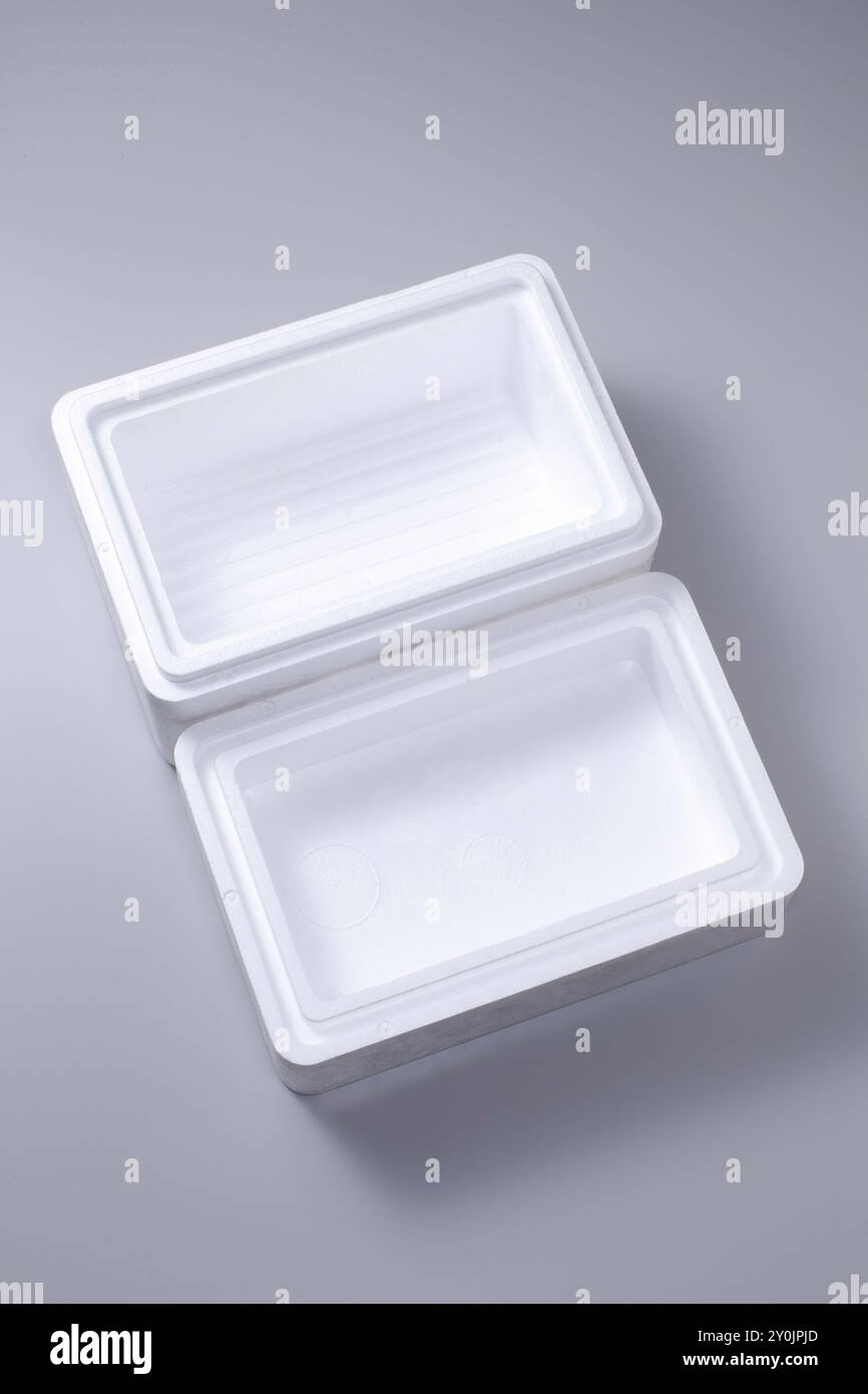 Styropor packaging material -Fotos und -Bildmaterial in hoher Auflösung ...