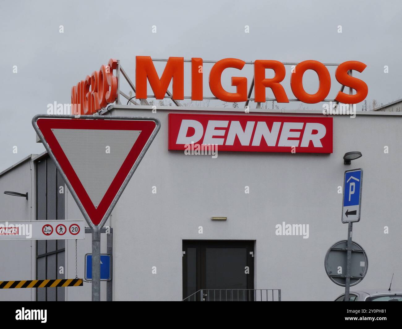 Denner logo -Fotos und -Bildmaterial in hoher Auflösung – Alamy