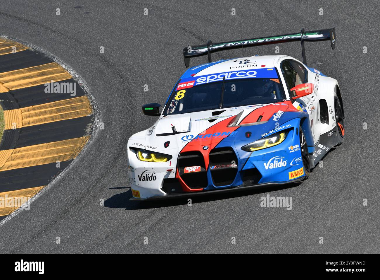 Scarperia, Italien - 13. Juli 2024: BMW G82 M4 GT3 BMW Italia Ceccato ...
