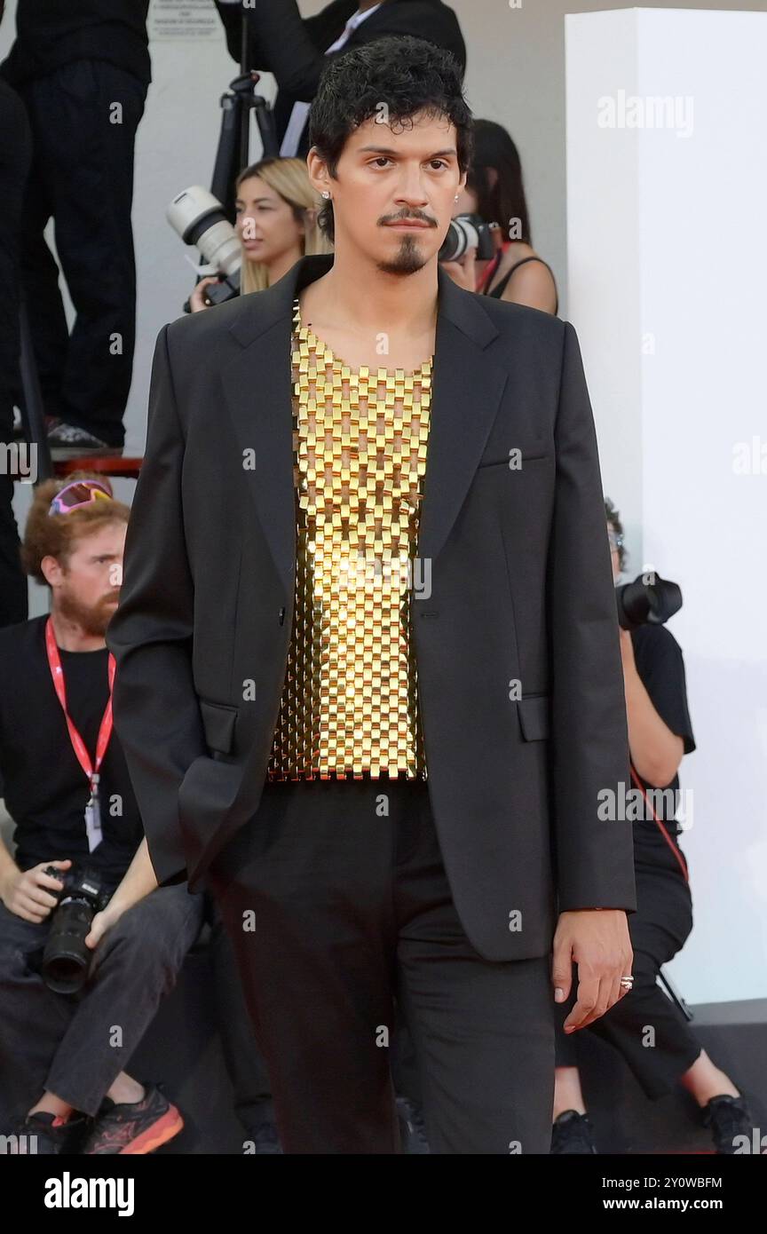 Omar Apollo bei der Premiere des Kinofilms Queer auf der Biennale di ...