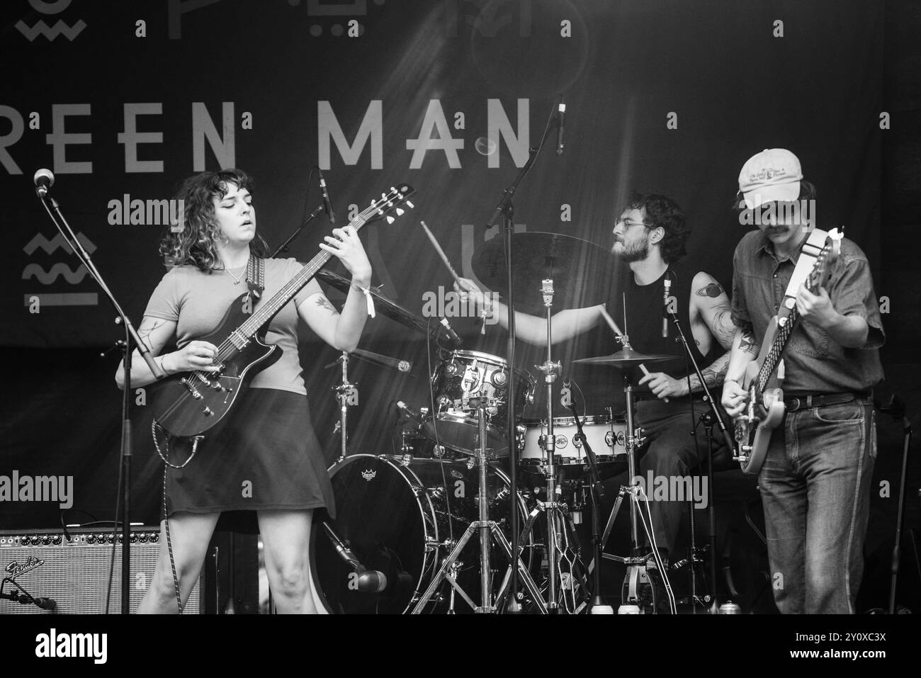 PLANTOID, KONZERT, 2024: Sänger und Gitarrist Chloe Coyne von der Band ...