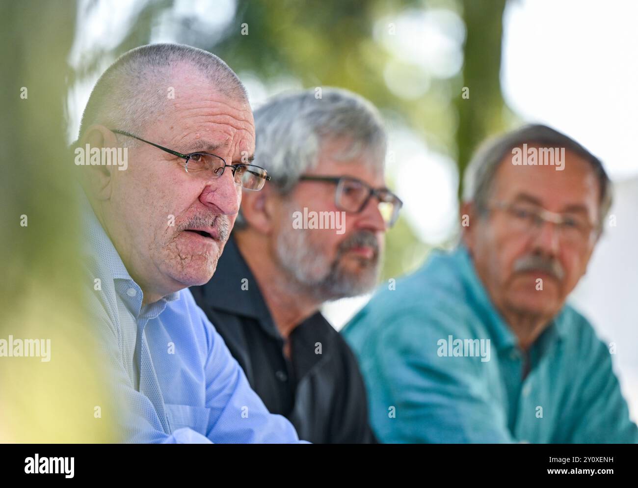 04. September 2024, Brandenburg, Turnow-Preilack: Henrik Wendorff (l-r ...