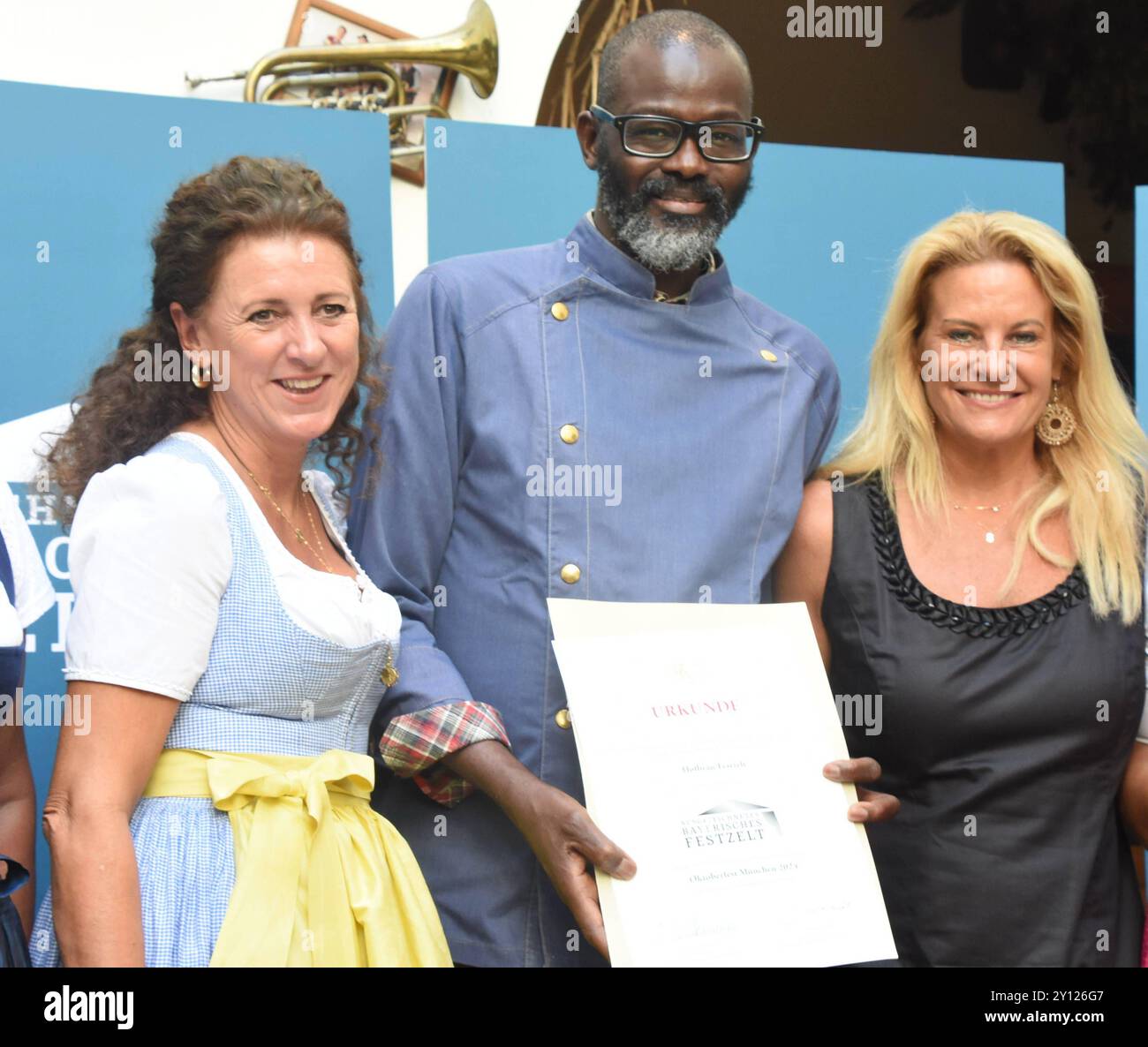 Angela Ofenstein, Max Diagne, Silija Steinberg, Festwirtin Münchner ...