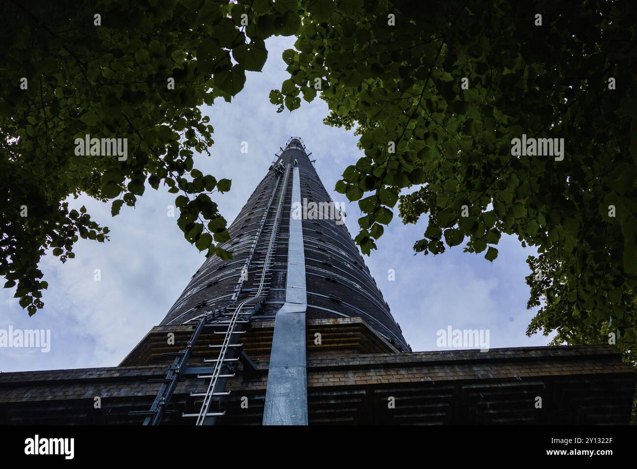 Die Halsbruecker Esse, auch Halsbrueckner Esse oder Halsbruecker hohe ...