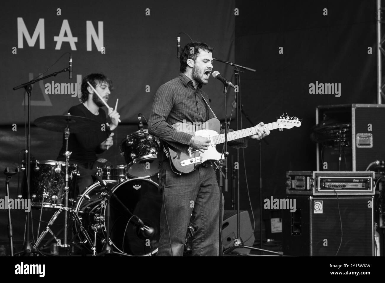 BOROUGH COUNCIL, KONZERT, 2024: Haydn Ackerley von der Band Borough ...