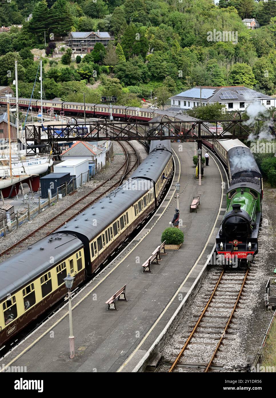 LNER Thompson Klasse B1 Nr. 61306 Mayflower Ankunft in Kingswear mit ...