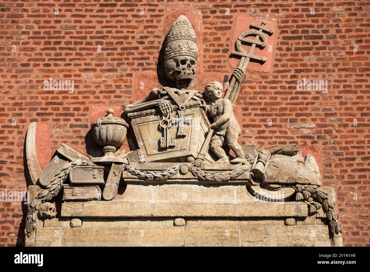Der Relieftriumph des Todes an der Fassade der Kirche St. Gregorius im Elend, Kirche des Elends ...