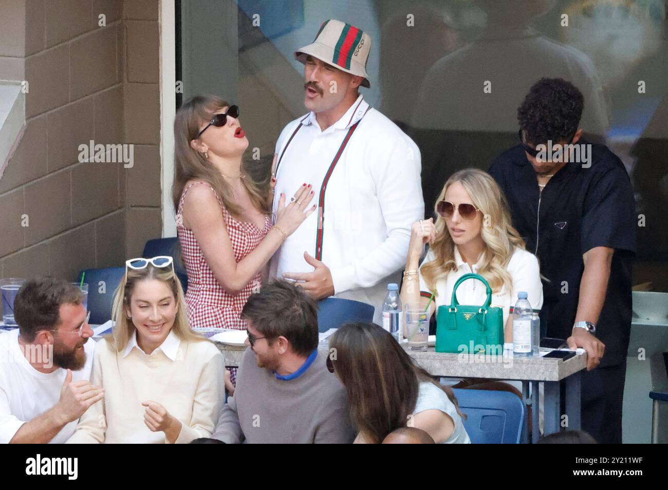 New York, Usa. September 2024. Taylor Swift und Travis Kelce sehen ...