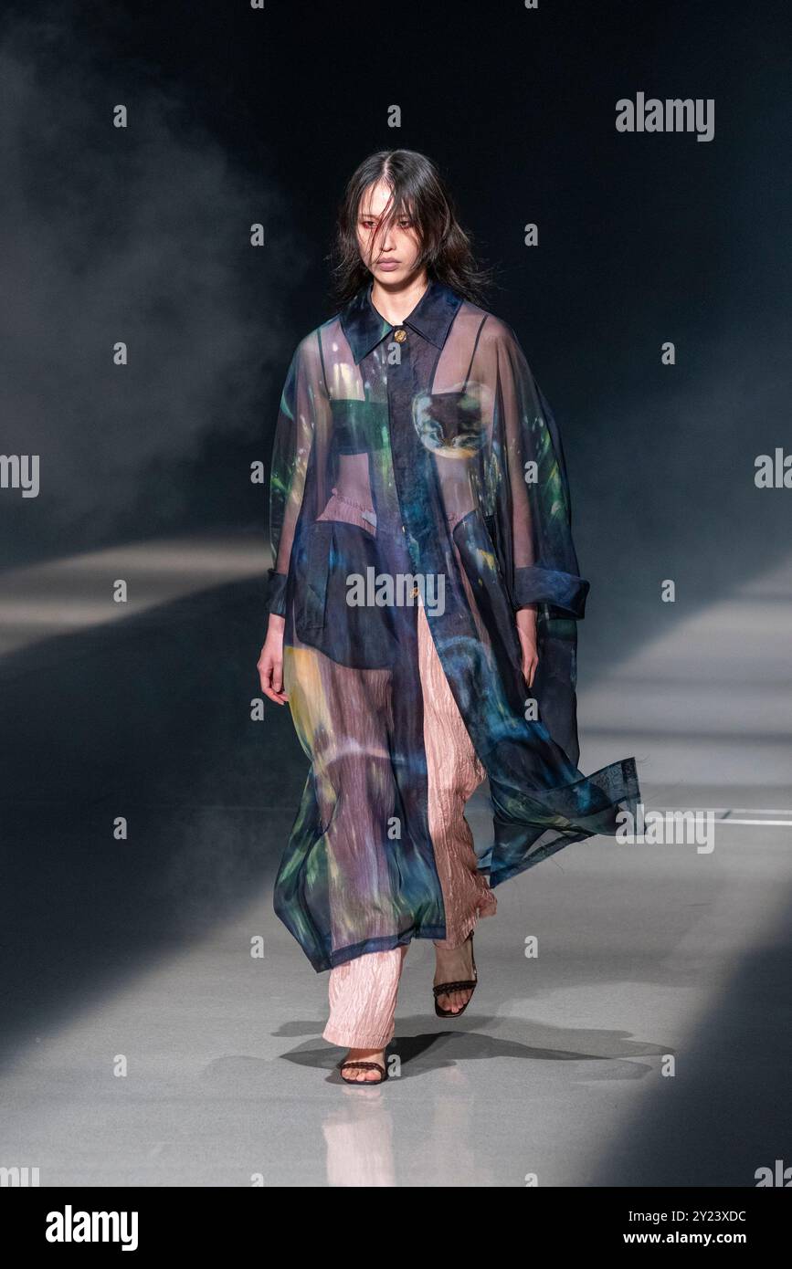 Tokio, Japan. September 2024. Runway Model, 6. September 2024 - Rakuten ...