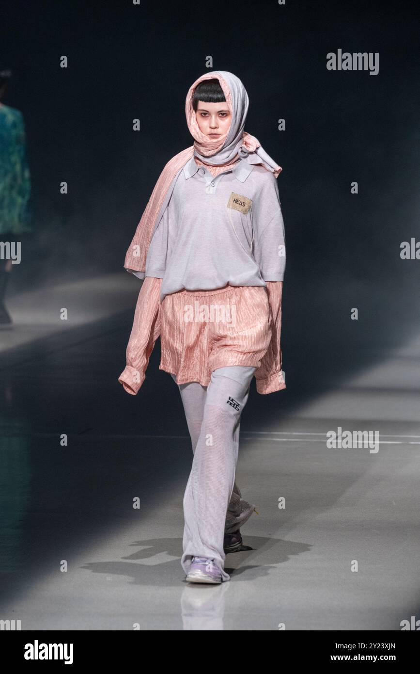 Tokio, Japan. September 2024. Runway Model, 6. September 2024 - Rakuten ...